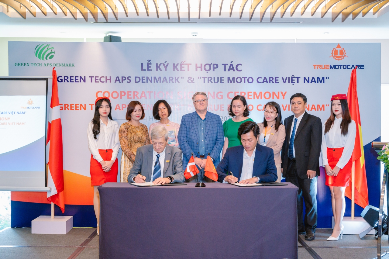 Lễ ký kết hợp tác giữa True Moto Care và Green Tech Aps Denmark
